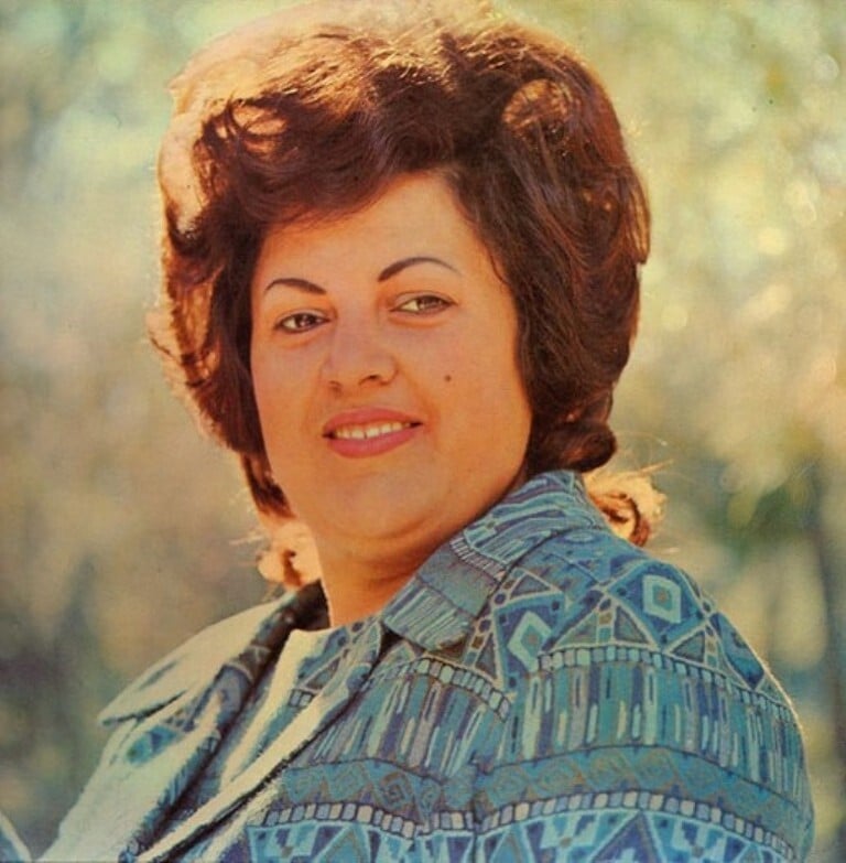 Η μεγάλη εποχή των δίσκων του δημοτικού τραγουδιού στη δεκαετία του ’70 | LiFO